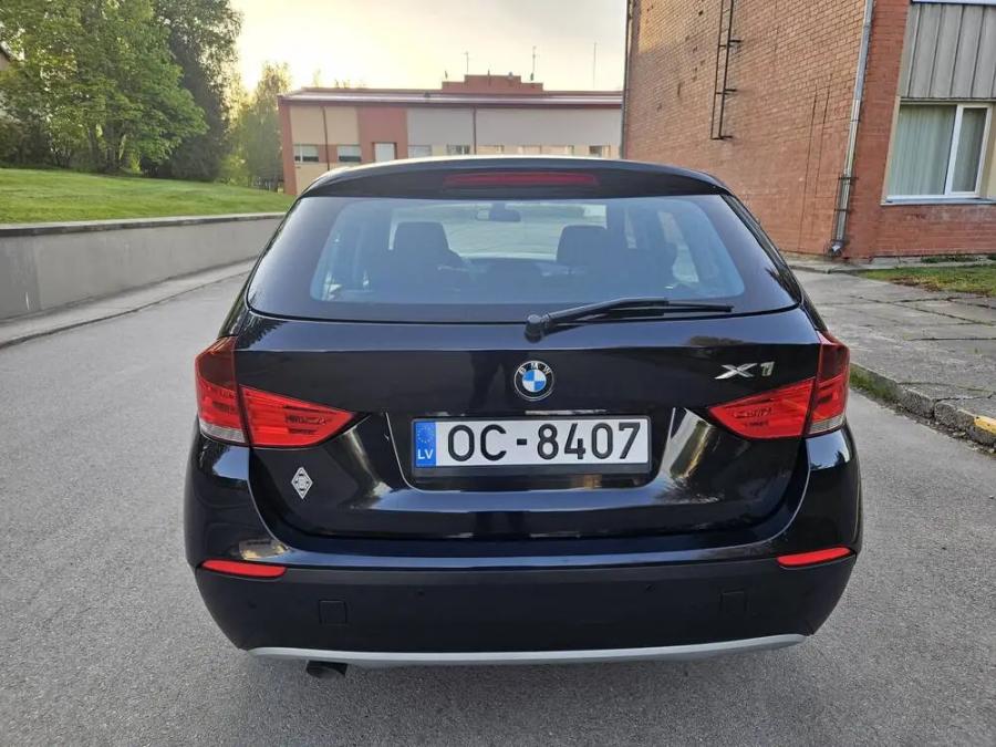 Melns BMW X1 2011 Jēkabpils, ar dzinēja tilpumu 2.00 L un nobraukumu 236 tūkst. km par 6990 €, foto 8 vietnē AUTOMOTO.COM.LV