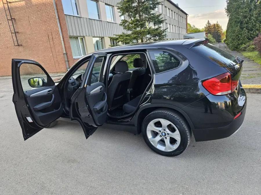 Melns BMW X1 2011 Jēkabpils, ar dzinēja tilpumu 2.00 L un nobraukumu 236 tūkst. km par 6990 €, foto 17 vietnē AUTOMOTO.COM.LV