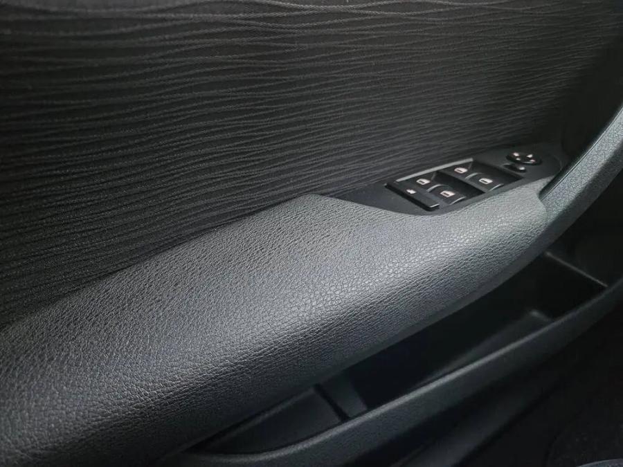 Melns BMW X1 2011 Jēkabpils, ar dzinēja tilpumu 2.00 L un nobraukumu 236 tūkst. km par 6990 €, foto 32 vietnē AUTOMOTO.COM.LV
