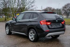 Melns BMW X1 2011 Liepāja, ar dzinēja tilpumu 2.00 L un nobraukumu 209 tūkst. km par 10550 €, foto 3 vietnē AUTOMOTO.COM.LV