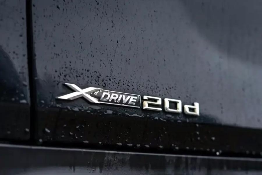 Melns BMW X1 2011 Liepāja, ar dzinēja tilpumu 2.00 L un nobraukumu 209 tūkst. km par 10550 €, foto 8 vietnē AUTOMOTO.COM.LV