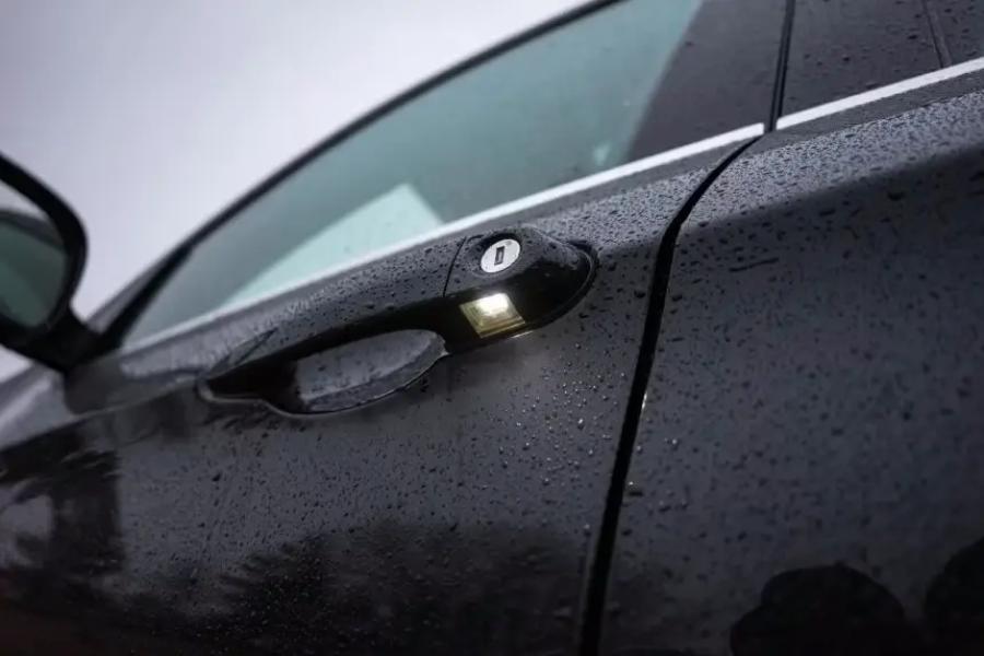 Melns BMW X1 2011 Liepāja, ar dzinēja tilpumu 2.00 L un nobraukumu 209 tūkst. km par 10550 €, foto 9 vietnē AUTOMOTO.COM.LV