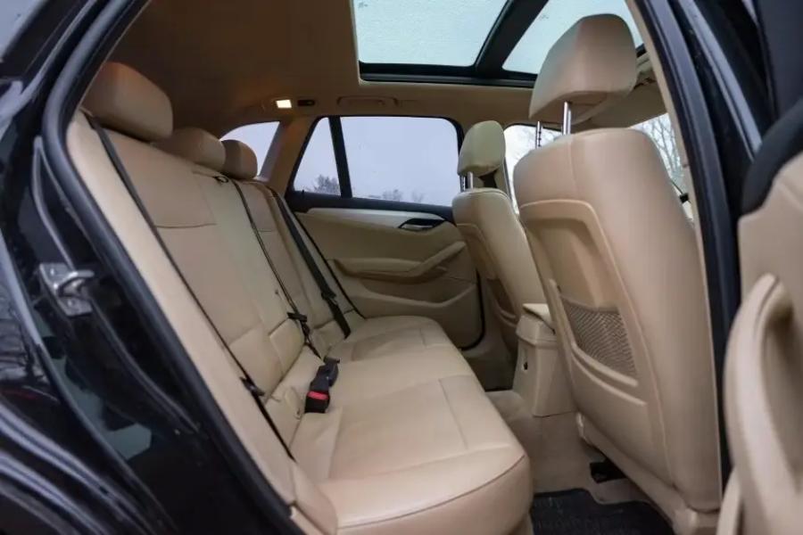 Melns BMW X1 2011 Liepāja, ar dzinēja tilpumu 2.00 L un nobraukumu 209 tūkst. km par 10550 €, foto 14 vietnē AUTOMOTO.COM.LV