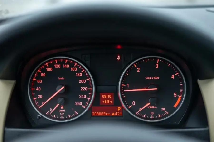 Melns BMW X1 2011 Liepāja, ar dzinēja tilpumu 2.00 L un nobraukumu 209 tūkst. km par 10550 €, foto 16 vietnē AUTOMOTO.COM.LV