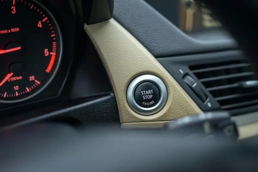 Melns BMW X1 2011 Liepāja, ar dzinēja tilpumu 2.00 L un nobraukumu 209 tūkst. km par 10550 €, foto 31 vietnē AUTOMOTO.COM.LV