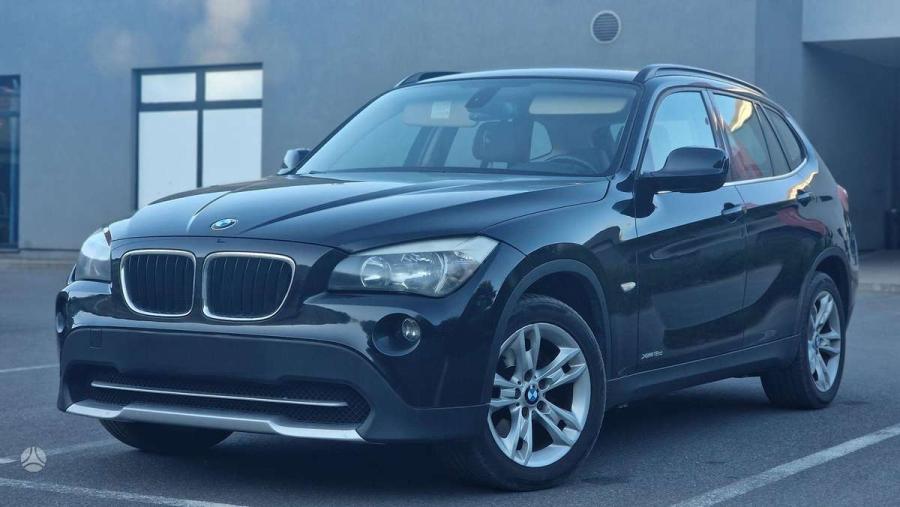 Black BMW X1 2011 in Vilnius, with an engine capacity of 2.00 L and mileage of 217 thousand km for 5450 €, photo 1 on AUTOMOTO.COM.LV