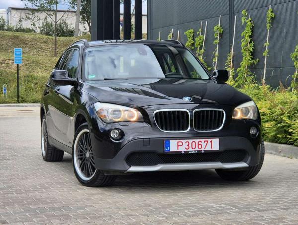 Black BMW X1 2011 in Vilnius, with an engine capacity of 2.00 L and mileage of 269 thousand km for 6500 €, photo 2 on AUTOMOTO.COM.LV