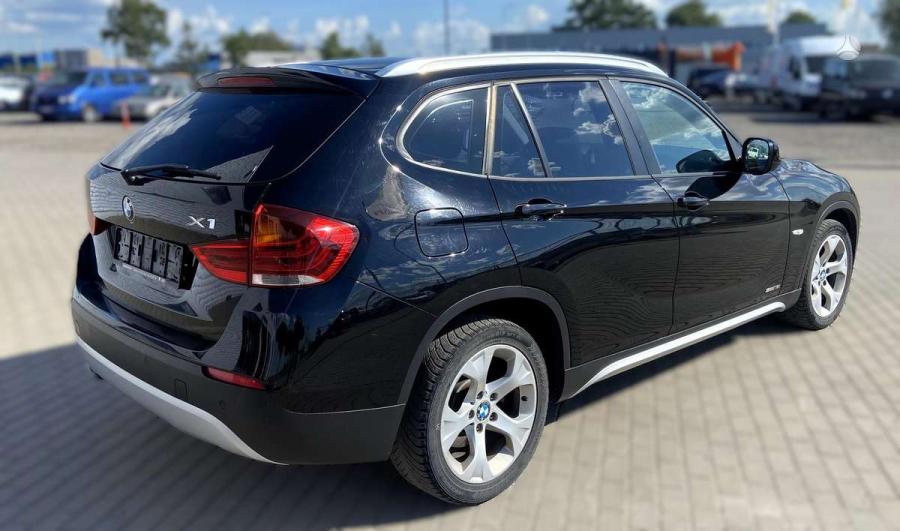 Melns BMW X1 2011 Marijampole, ar dzinēja tilpumu 1.80 L un nobraukumu 271 tūkst. km par 5700 €, foto 4 vietnē AUTOMOTO.COM.LV