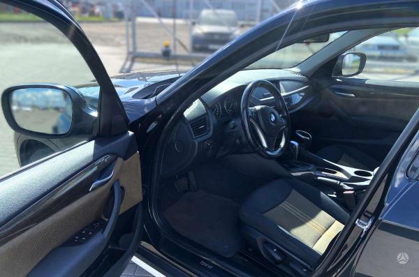 Melns BMW X1 2011 Marijampole, ar dzinēja tilpumu 1.80 L un nobraukumu 271 tūkst. km par 5700 €, foto 5 vietnē AUTOMOTO.COM.LV