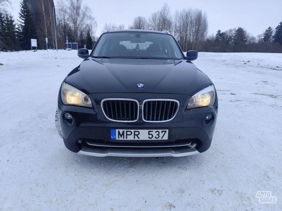 Black BMW X1 2011 in Pasvalys, with an engine capacity of 2.00 L and mileage of 149 thousand km for 5600 €, photo 7 on AUTOMOTO.COM.LV