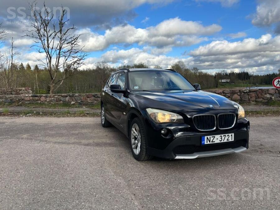 Melns BMW X1 2011 Talsi, ar dzinēja tilpumu 2.00 L un nobraukumu 266 tūkst. km par 7499 €, foto 6 vietnē AUTOMOTO.COM.LV