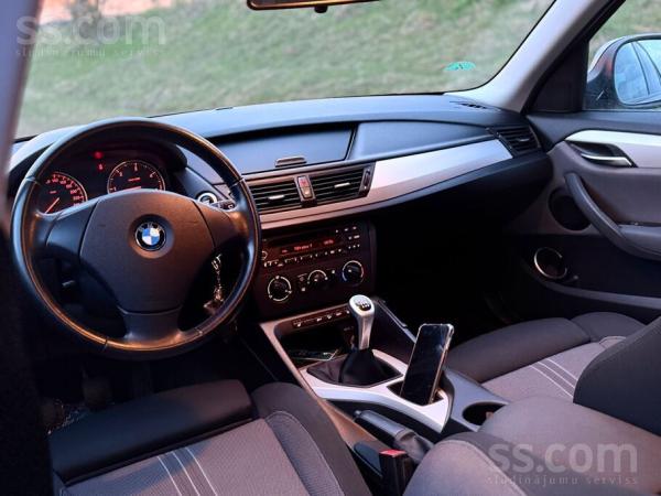 Black BMW X1 2011 in Madona, with an engine capacity of 2.00 L and mileage of 254 thousand km for 7500 €, photo 3 on AUTOMOTO.COM.LV
