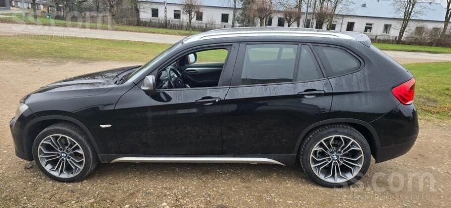 Black BMW X1 2011 in Madona, with an engine capacity of 2.00 L and mileage of 254 thousand km for 8300 €, photo 3 on AUTOMOTO.COM.LV