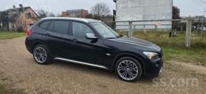 Black BMW X1 2011 in Madona, with an engine capacity of 2.00 L and mileage of 254 thousand km for 8300 €, photo 9 on AUTOMOTO.COM.LV