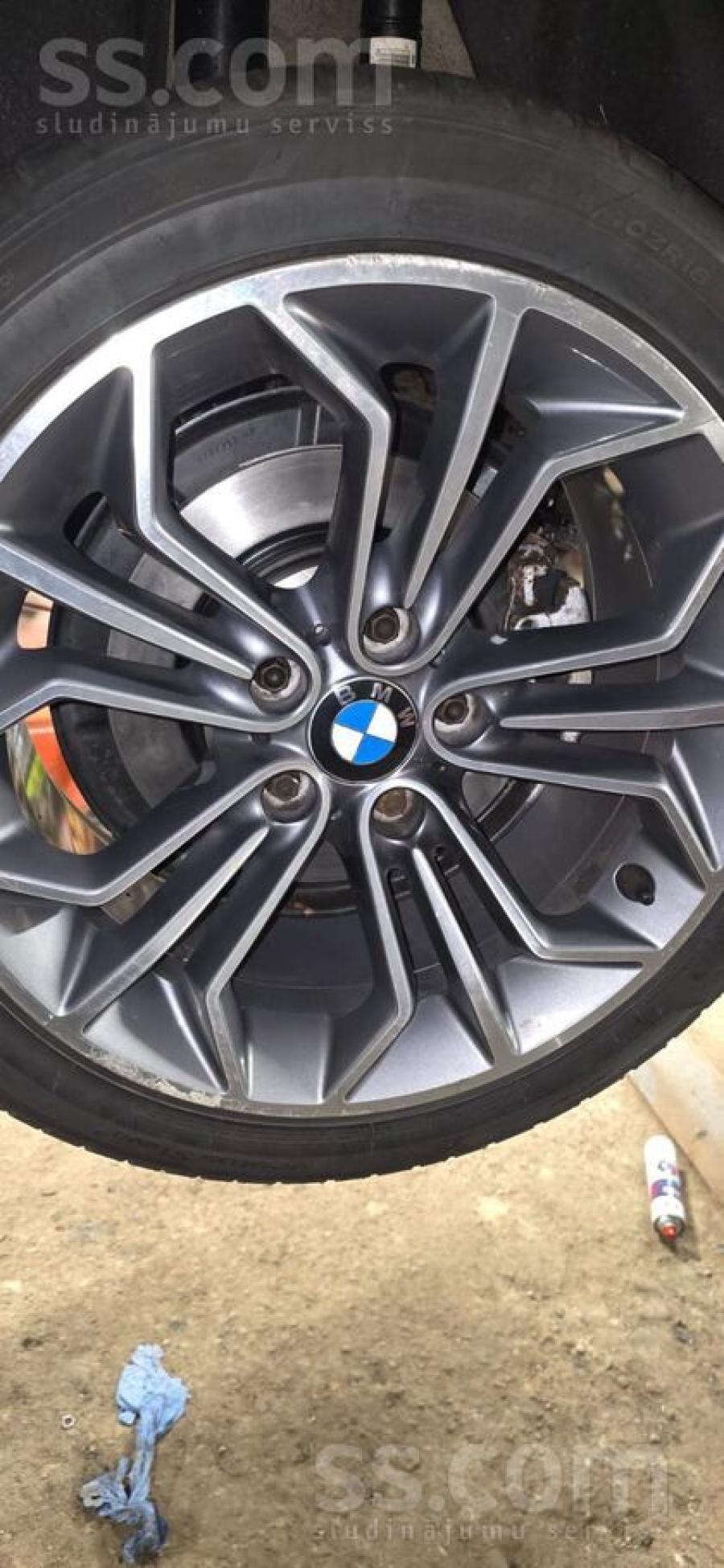 Black BMW X1 2011 in Madona, with an engine capacity of 2.00 L and mileage of 254 thousand km for 8300 €, photo 13 on AUTOMOTO.COM.LV