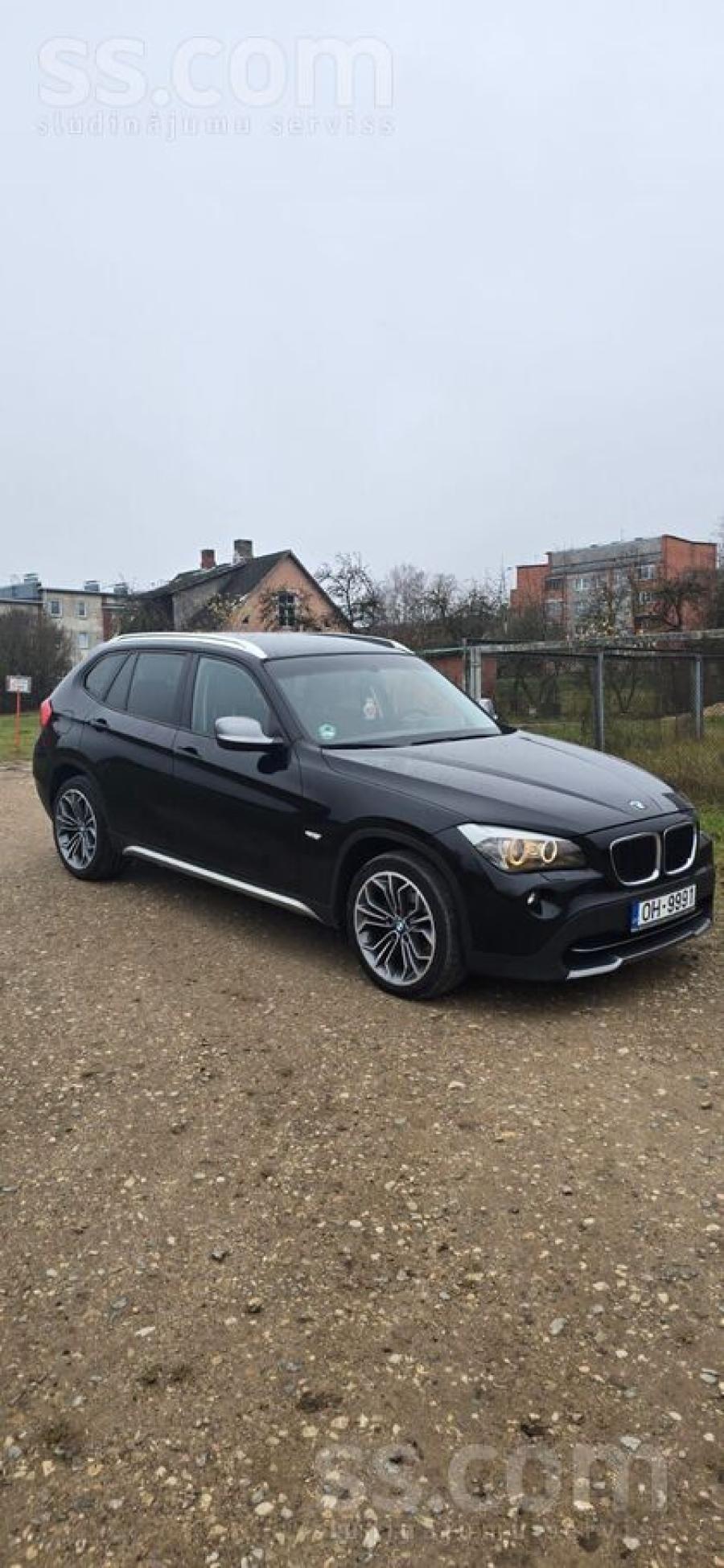 Black BMW X1 2011 in Madona, with an engine capacity of 2.00 L and mileage of 254 thousand km for 8300 €, photo 14 on AUTOMOTO.COM.LV