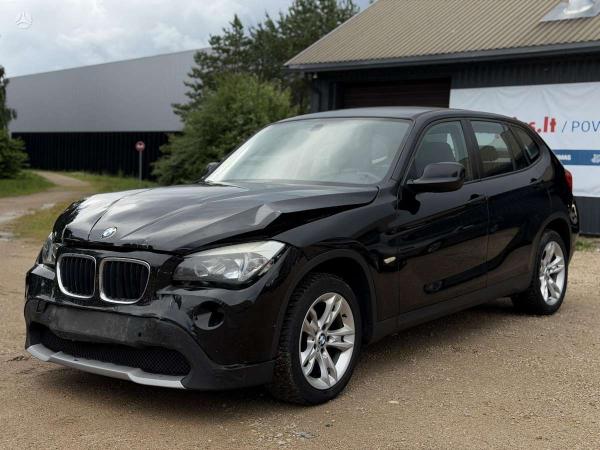 Black BMW X1 2011 in Rokiskis, with an engine capacity of 2.00 L and mileage of 231 thousand km for 2650 €, photo 4 on AUTOMOTO.COM.LV
