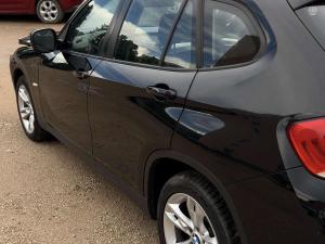 Black BMW X1 2011 in Rokiskis, with an engine capacity of 2.00 L and mileage of 231 thousand km for 2650 €, photo 14 on AUTOMOTO.COM.LV