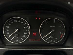 Black BMW X1 2011 in Rokiskis, with an engine capacity of 2.00 L and mileage of 231 thousand km for 2650 €, photo 29 on AUTOMOTO.COM.LV
