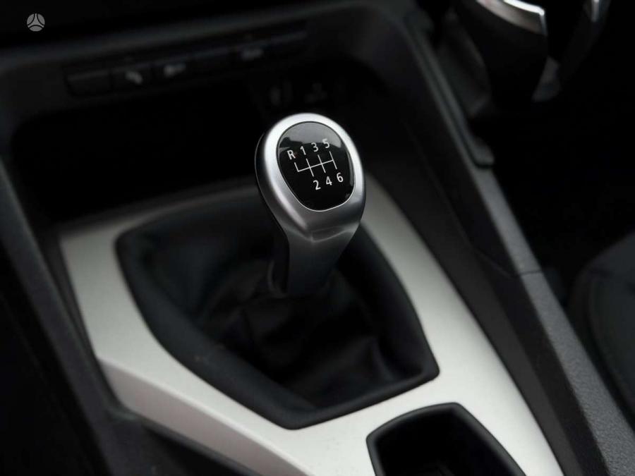 Black BMW X1 2011 in Rokiskis, with an engine capacity of 2.00 L and mileage of 231 thousand km for 2650 €, photo 30 on AUTOMOTO.COM.LV