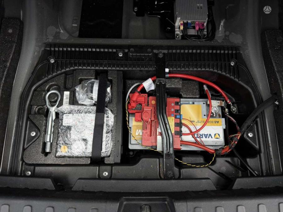 Black BMW X1 2011 in Rokiskis, with an engine capacity of 2.00 L and mileage of 231 thousand km for 2650 €, photo 32 on AUTOMOTO.COM.LV