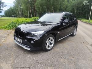 Melns BMW X1 2011 Pasvalys, ar dzinēja tilpumu 2.00 L un nobraukumu 149 tūkst. km par 5600 €, foto  vietnē AUTOMOTO.COM.LV