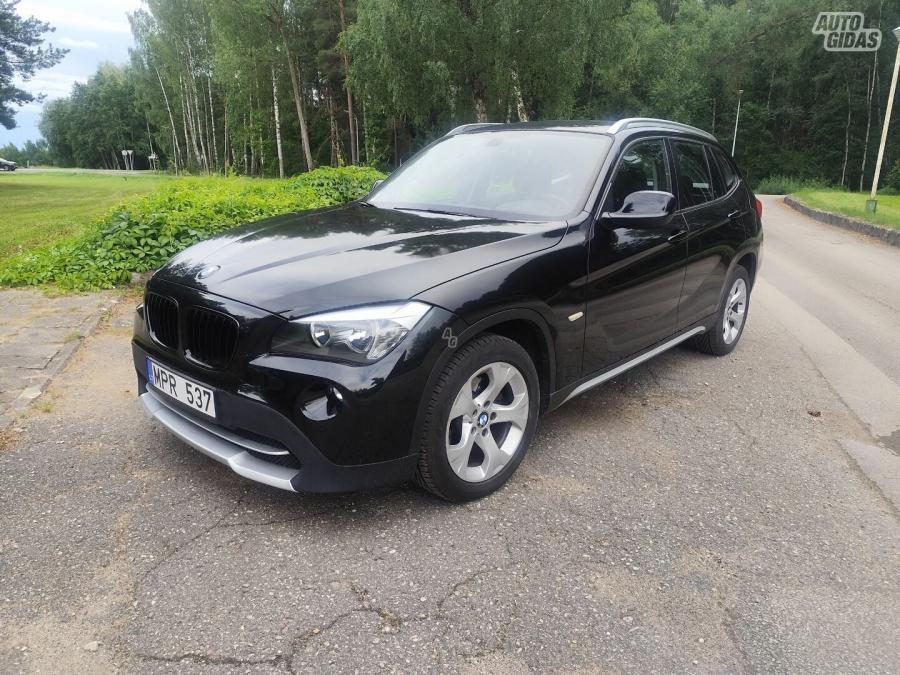 Melns BMW X1 2011 Pasvalys, ar dzinēja tilpumu 2.00 L un nobraukumu 149 tūkst. km par 5600 €, foto 1 vietnē AUTOMOTO.COM.LV