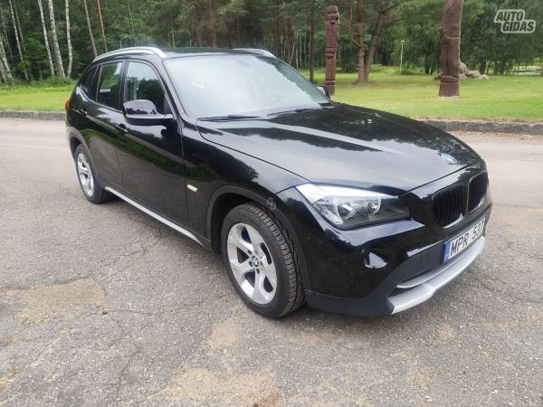 Black BMW X1 2011 in Pasvalys, with an engine capacity of 2.00 L and mileage of 149 thousand km for 5600 €, photo 2 on AUTOMOTO.COM.LV