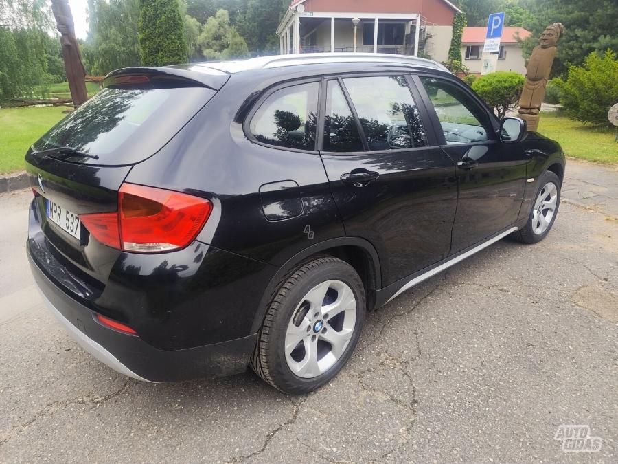 Melns BMW X1 2011 Pasvalys, ar dzinēja tilpumu 2.00 L un nobraukumu 149 tūkst. km par 5600 €, foto 5 vietnē AUTOMOTO.COM.LV