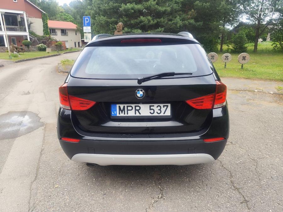 Melns BMW X1 2011 Pasvalys, ar dzinēja tilpumu 2.00 L un nobraukumu 149 tūkst. km par 5600 €, foto 6 vietnē AUTOMOTO.COM.LV