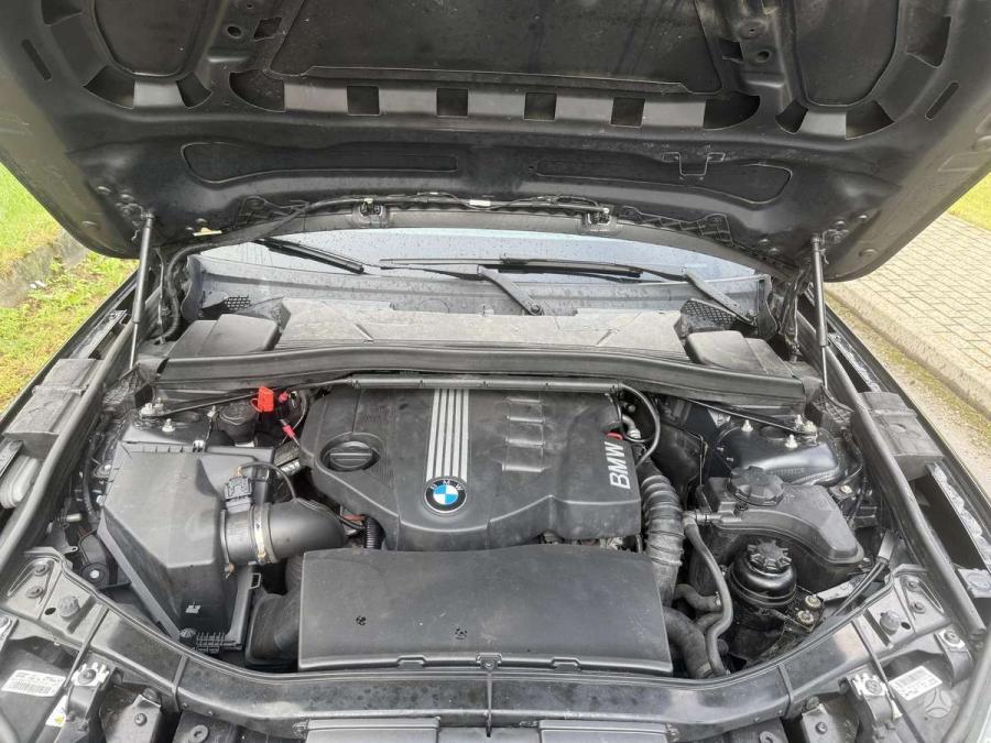 Melns BMW X1 2011 Panevēža, ar dzinēja tilpumu 2.00 L un nobraukumu 240 tūkst. km par 7750 €, foto 10 vietnē AUTOMOTO.COM.LV