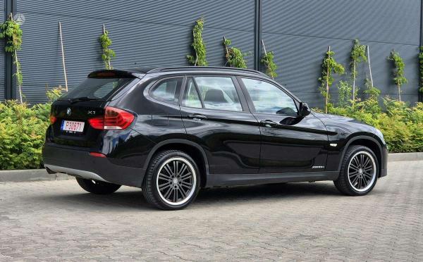 Melns BMW X1 2011 Viļņa, ar dzinēja tilpumu 2.00 L un nobraukumu 269 tūkst. km par 6250 €, foto 5 vietnē AUTOMOTO.COM.LV