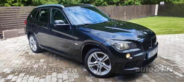 Black BMW X1 2011 in Tallinn, with an engine capacity of 2.00 L and mileage of 235 thousand km for 7800 €, photo 4 on AUTOMOTO.COM.LV
