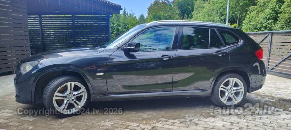 Black BMW X1 2011 in Tallinn, with an engine capacity of 2.00 L and mileage of 235 thousand km for 7800 €, photo 5 on AUTOMOTO.COM.LV
