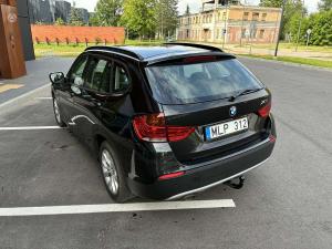 Melns BMW X1 2011 Kauņa, ar dzinēja tilpumu 2.00 L un nobraukumu 306 tūkst. km par 5300 €, foto 5 vietnē AUTOMOTO.COM.LV