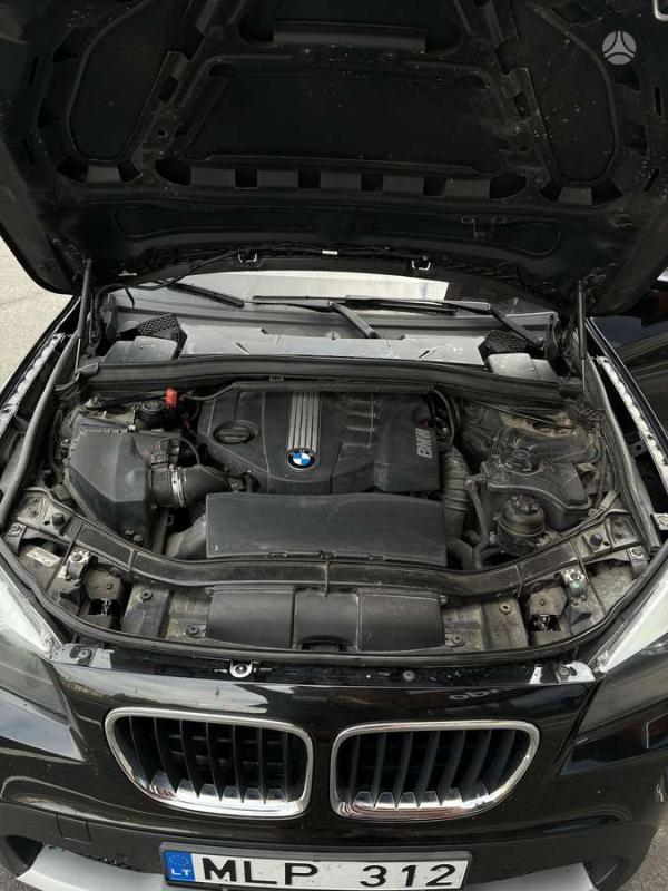Black BMW X1 2011 in Kaunas, with an engine capacity of 2.00 L and mileage of 306 thousand km for 5300 €, photo 7 on AUTOMOTO.COM.LV