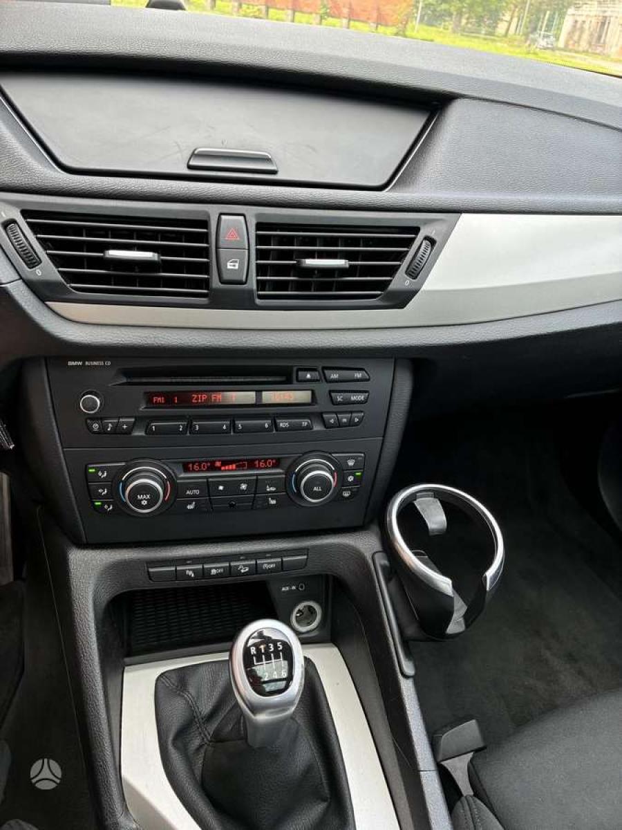 Melns BMW X1 2011 Kauņa, ar dzinēja tilpumu 2.00 L un nobraukumu 306 tūkst. km par 5300 €, foto 11 vietnē AUTOMOTO.COM.LV