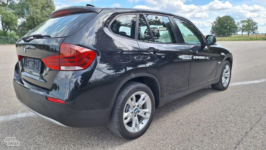 Melns BMW X1 2011 Marijampole, ar dzinēja tilpumu 2.00 L un nobraukumu 250 tūkst. km par 6600 €, foto 4 vietnē AUTOMOTO.COM.LV