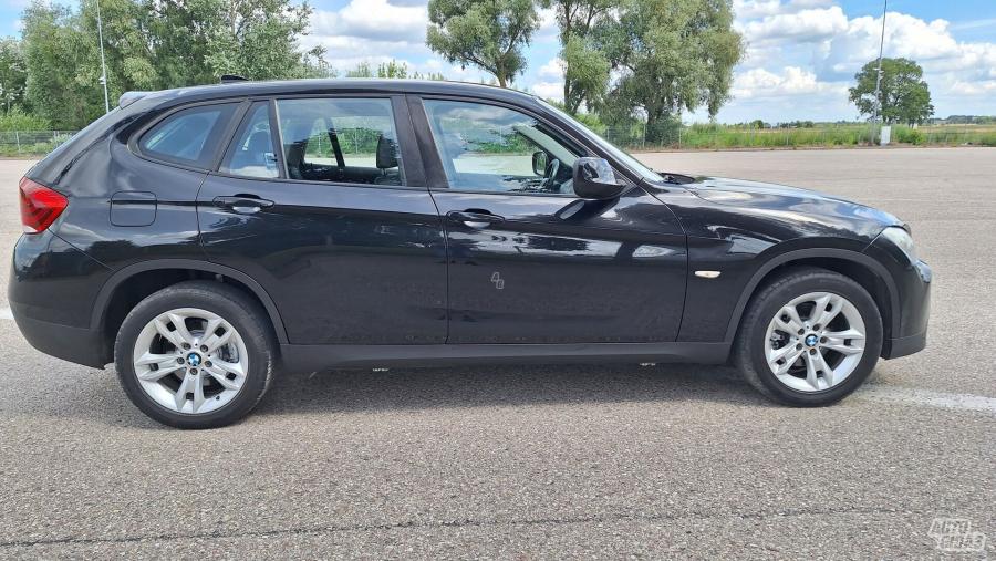 Melns BMW X1 2011 Marijampole, ar dzinēja tilpumu 2.00 L un nobraukumu 250 tūkst. km par 6600 €, foto 11 vietnē AUTOMOTO.COM.LV
