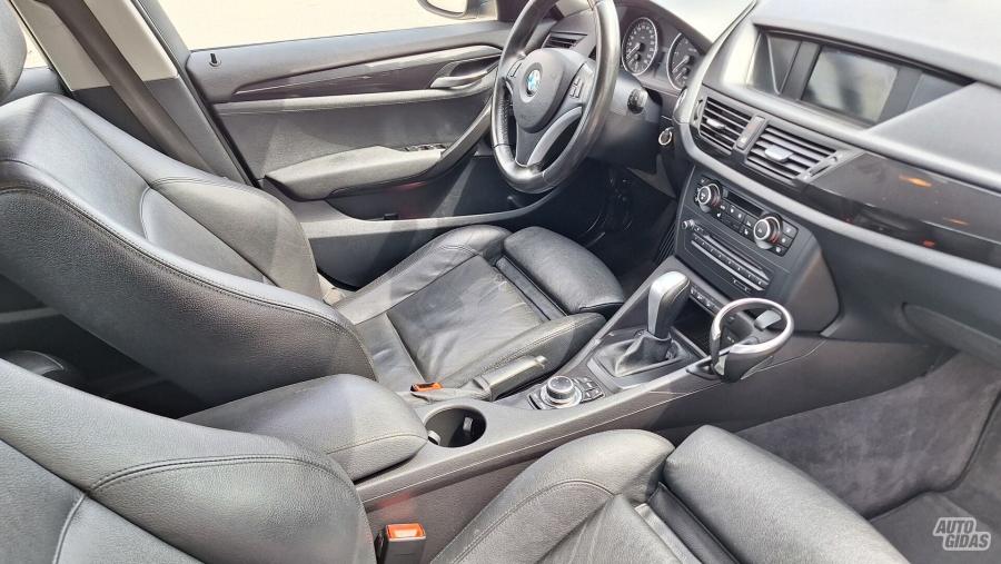 Melns BMW X1 2011 Marijampole, ar dzinēja tilpumu 2.00 L un nobraukumu 250 tūkst. km par 6600 €, foto 37 vietnē AUTOMOTO.COM.LV