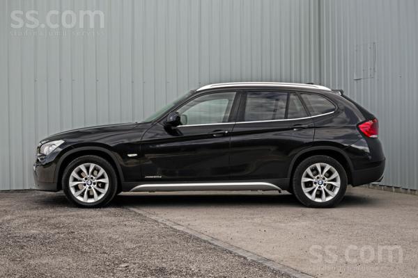 Melns BMW X1 2011 Ogre, ar dzinēja tilpumu 2.00 L un nobraukumu 0 tūkst. km par 6900 €, foto 6 vietnē AUTOMOTO.COM.LV