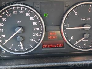 Black BMW X1 2011 in Jekabpils, with an engine capacity of 2.00 L and mileage of 231 thousand km for 6200 €, photo 14 on AUTOMOTO.COM.LV