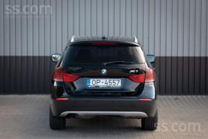 Melns BMW X1 2011 Talsi, ar dzinēja tilpumu 2.00 L un nobraukumu 0 tūkst. km par 5490 €, foto 6 vietnē AUTOMOTO.COM.LV