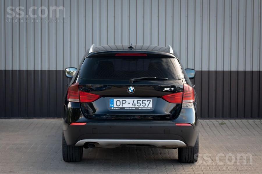Melns BMW X1 2011 Talsi, ar dzinēja tilpumu 2.00 L un nobraukumu 0 tūkst. km par 5490 €, foto 6 vietnē AUTOMOTO.COM.LV