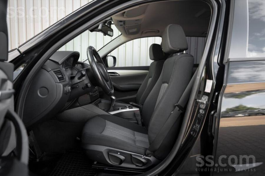 Melns BMW X1 2011 Talsi, ar dzinēja tilpumu 2.00 L un nobraukumu 0 tūkst. km par 5490 €, foto 10 vietnē AUTOMOTO.COM.LV