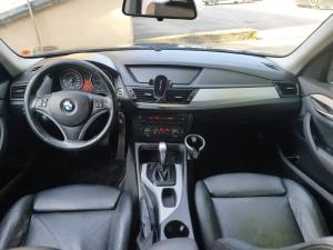 Black BMW X1 2011 in Cesis, with an engine capacity of 2.00 L and mileage of 262 thousand km for 6900 €, photo 14 on AUTOMOTO.COM.LV