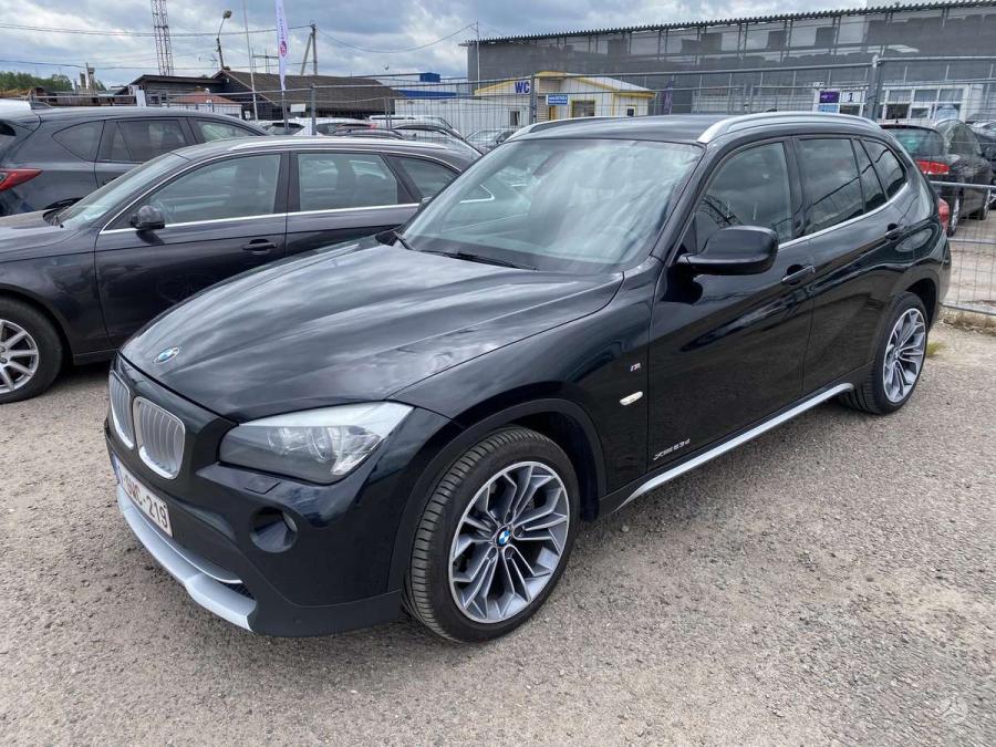 Black BMW X1 2011 in Kaunas, with an engine capacity of 2.00 L and mileage of 220 thousand km for 6950 €, photo 1 on AUTOMOTO.COM.LV