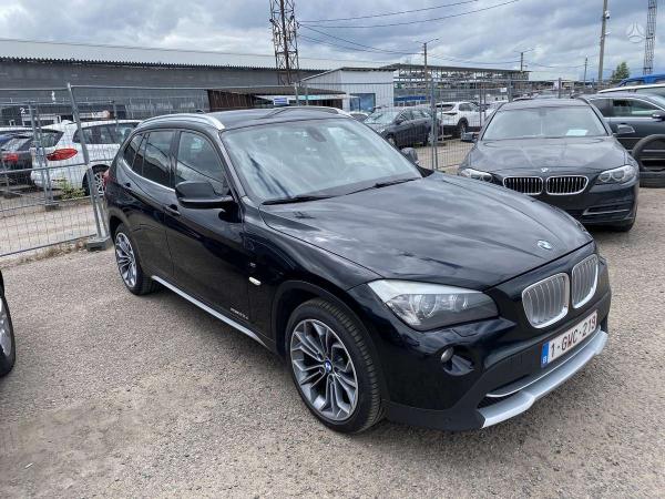 Black BMW X1 2011 in Kaunas, with an engine capacity of 2.00 L and mileage of 220 thousand km for 6950 €, photo 2 on AUTOMOTO.COM.LV