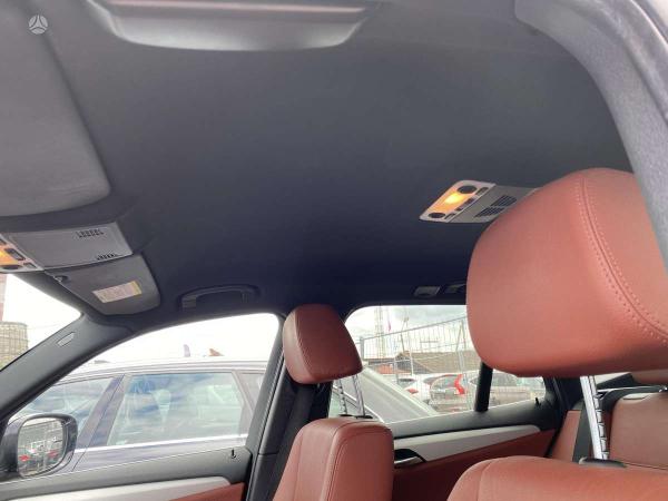 Black BMW X1 2011 in Kaunas, with an engine capacity of 2.00 L and mileage of 220 thousand km for 6950 €, photo 6 on AUTOMOTO.COM.LV