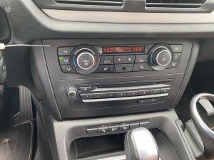 Black BMW X1 2011 in Kaunas, with an engine capacity of 2.00 L and mileage of 220 thousand km for 6950 €, photo 12 on AUTOMOTO.COM.LV